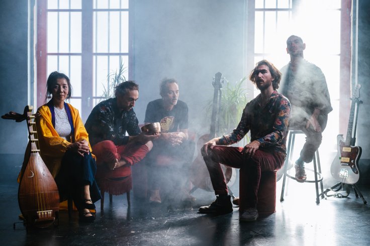 Review: PoiL/Ueda – s/t (2023) – Pienemmät Purot